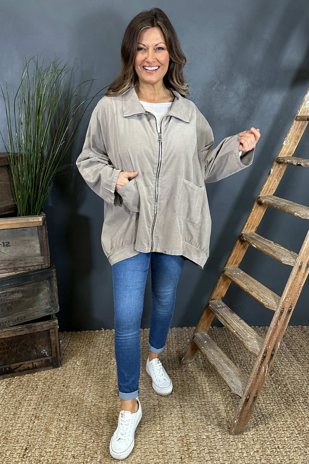 Made In Italy Joni Zip Up Cord Jacket | Kit and Kaboodal