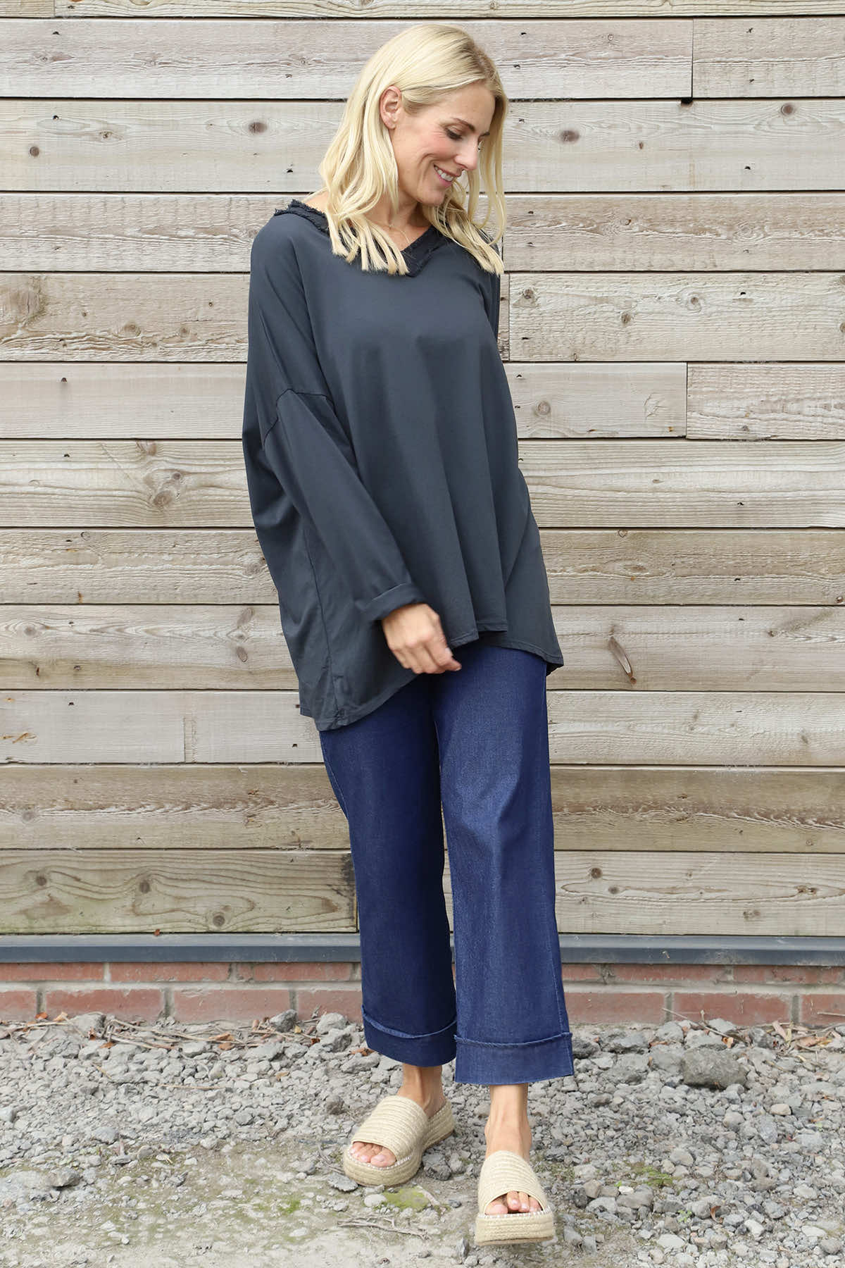 Made In Italy Indira V-Neck Cotton Top | Kit and Kaboodal