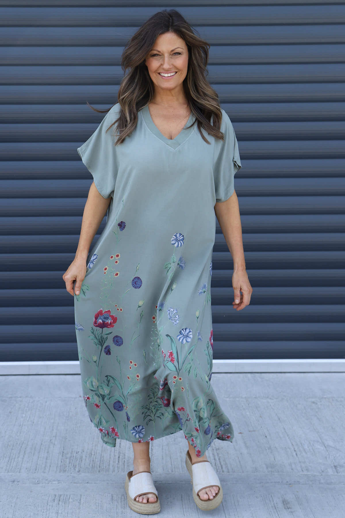 Made In Italy Miranda V-Neck Floral Dress | Kit and Kaboodal